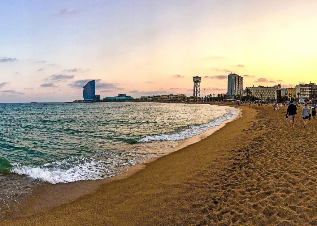 Barcelona cuenta con diez playas urbanas bien equipadas