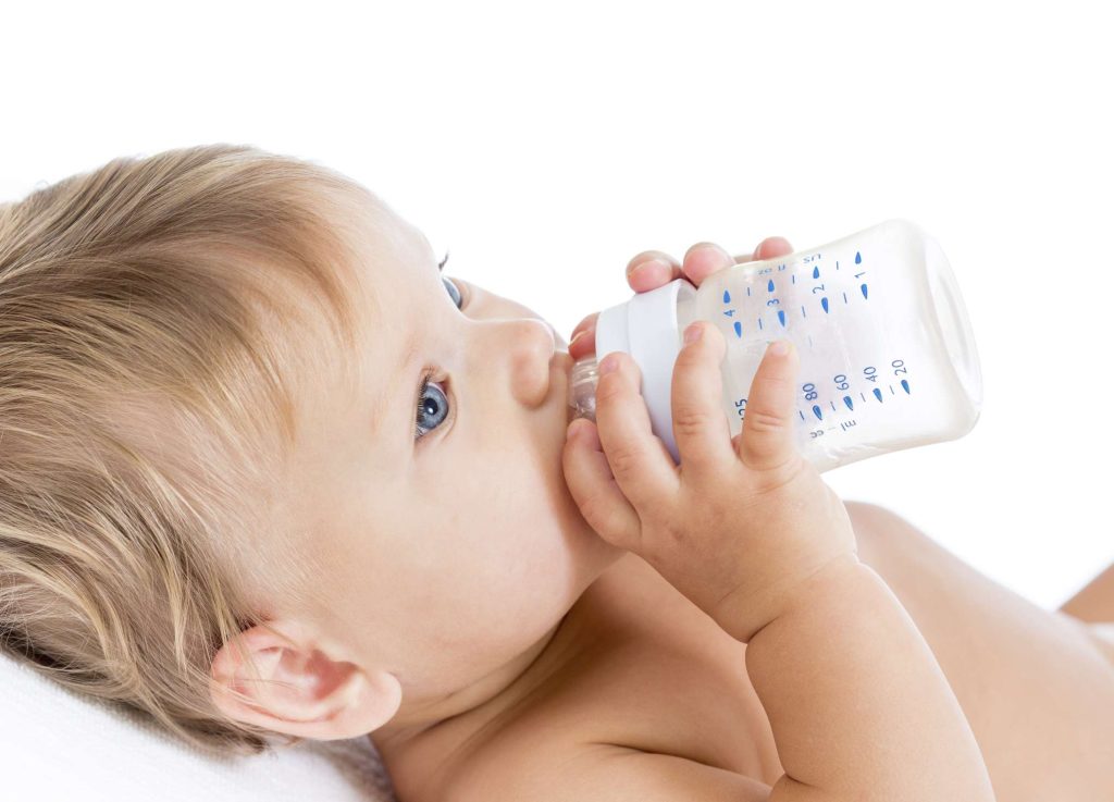 Cómo saber cuál es la mejor leche de fórmula para un bebé