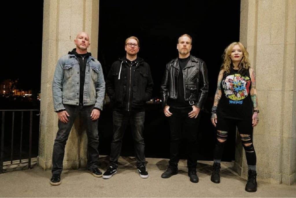 One Fall debutan con Spine First!, puro punk rock americano