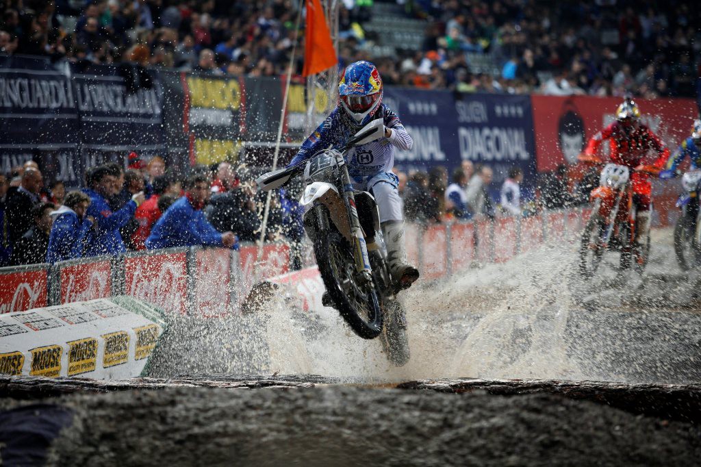 Todo preparado para el Trial Enduro Indoor de Barcelona 2015