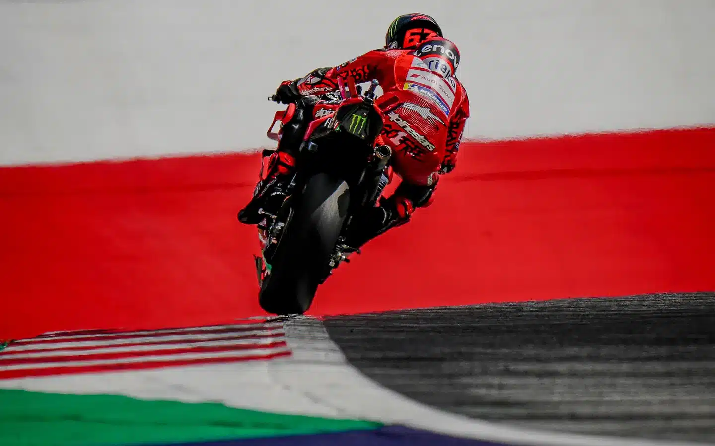 Pecco Bagnaia gana la carrera al sprint del Mundial de MotoGP en ...