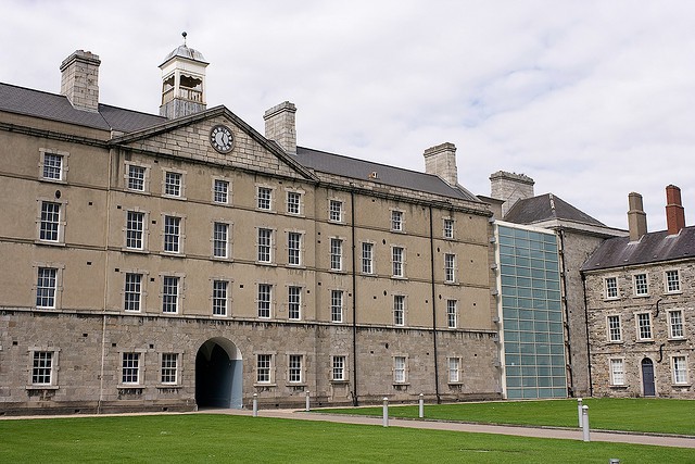 El Museo Collins Barracks de Dublin
