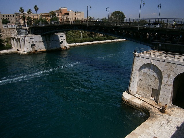 Tarento, una de las ciudades más grandes y más antiguas del sur