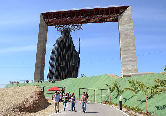 Monumento Manto de María