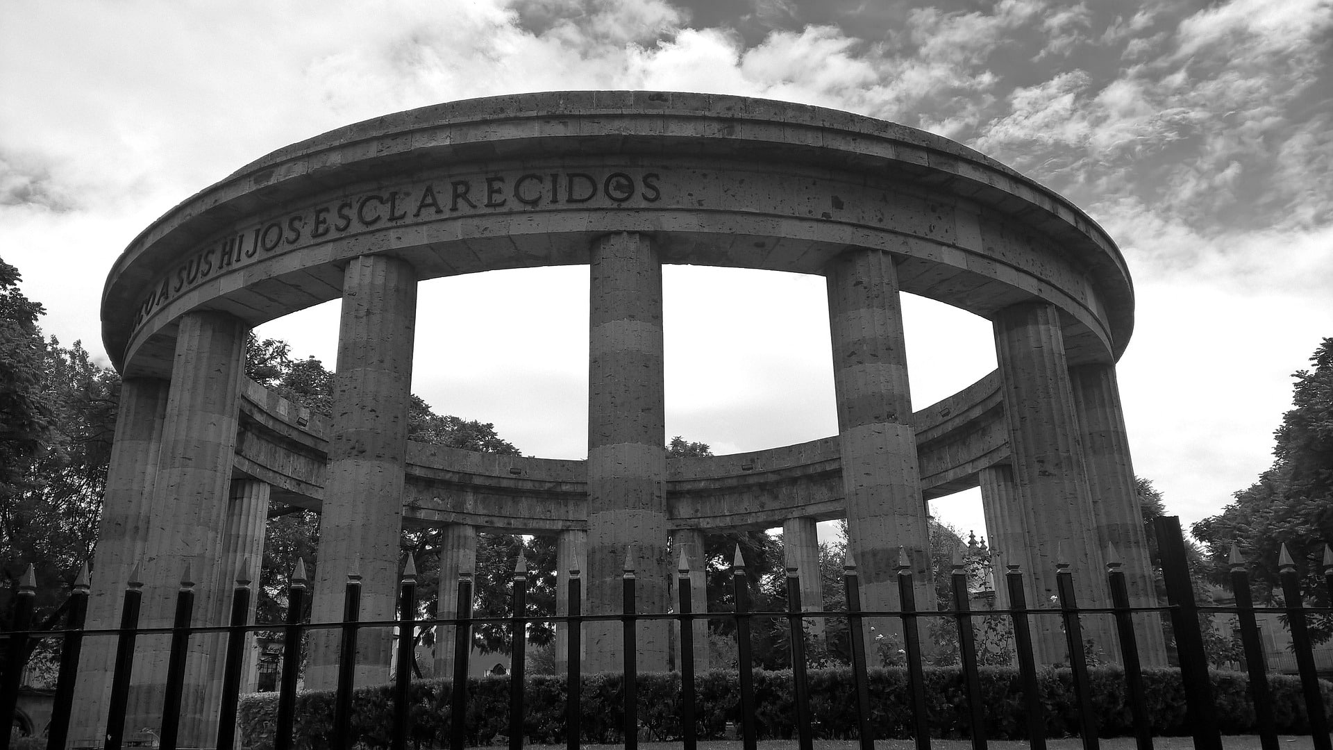 Panteones antiguos de México que te sorprenderán