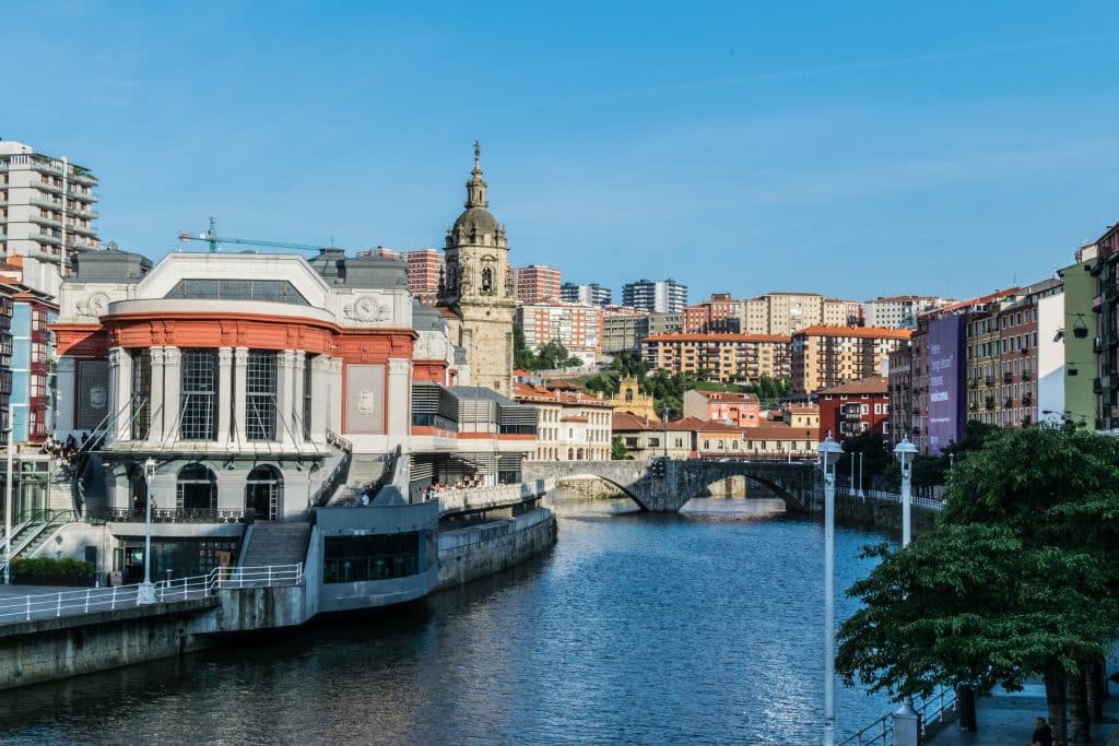 Las 6 ciudades de España recomendables en otoño